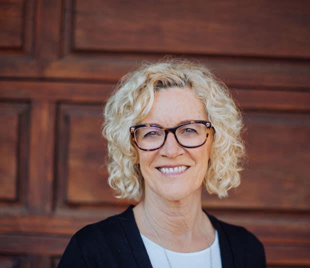 A tribute to Bethel's Beni Johnson - 'God's own flower child prayer ...