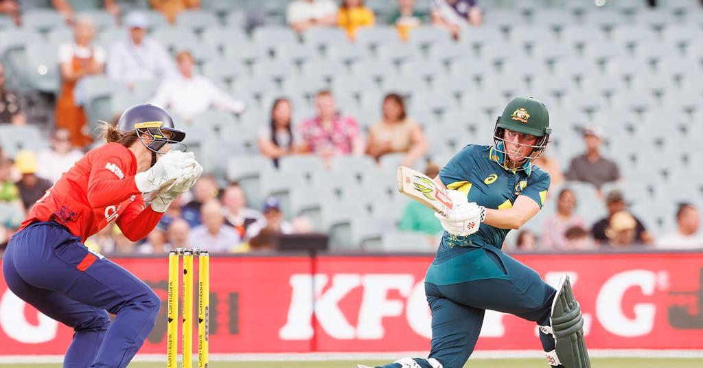 Cricketer Alex Hartley's criticism of her team mates should be met with ...