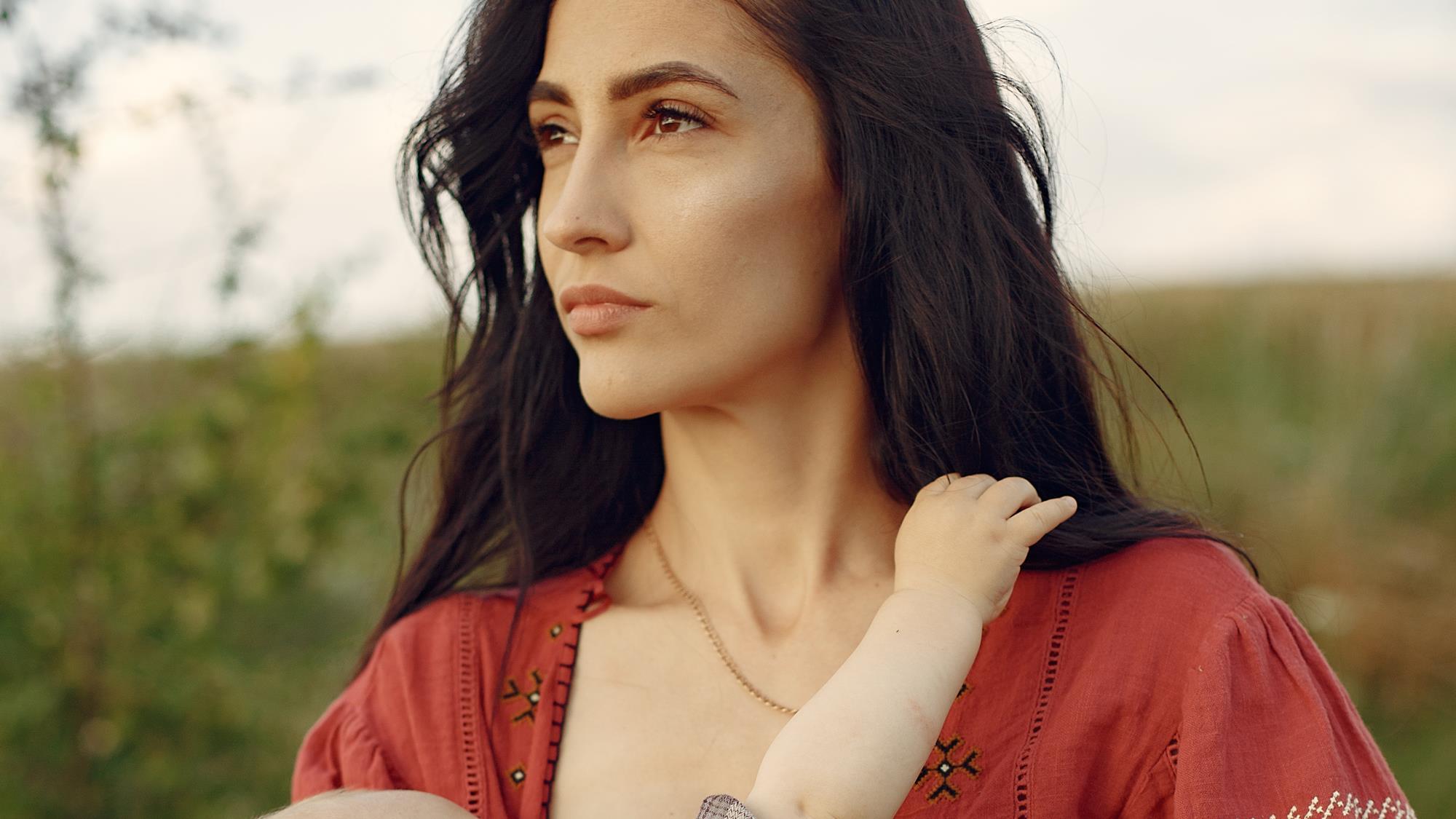 Womenswear designer Karen Millen has shamed mothers who breastfeed ...
